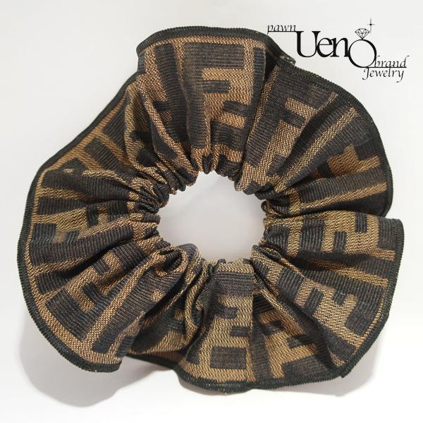 FENDI 【質屋】送料無料！FENDI フェンディ シュシュ ズッカ柄 ヘアアクセサリー(茶系) : 株式会社 上野商会 Yahoo!店 - 通販 - Yahoo!ショッピング