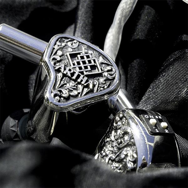 Flipears ARTHA Argentum (Universal Fit) 有線 イヤホン カナル型 耳掛け型 シュア掛け リケーブル対応 フリップイヤーズ 音色変更スイッチ : e ...