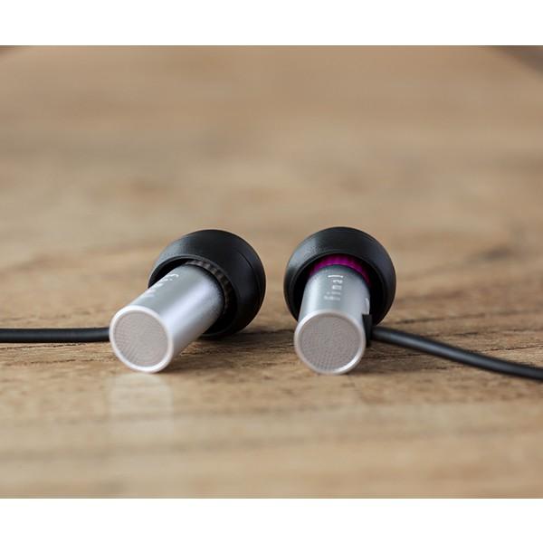 final ファイナル E2000CS シルバー 有線イヤホン イヤホン 有線 カナル型 耳掛け 3.5mm 小型 軽量 イヤフォン マイク付き iPhone Android PC スマホ ...