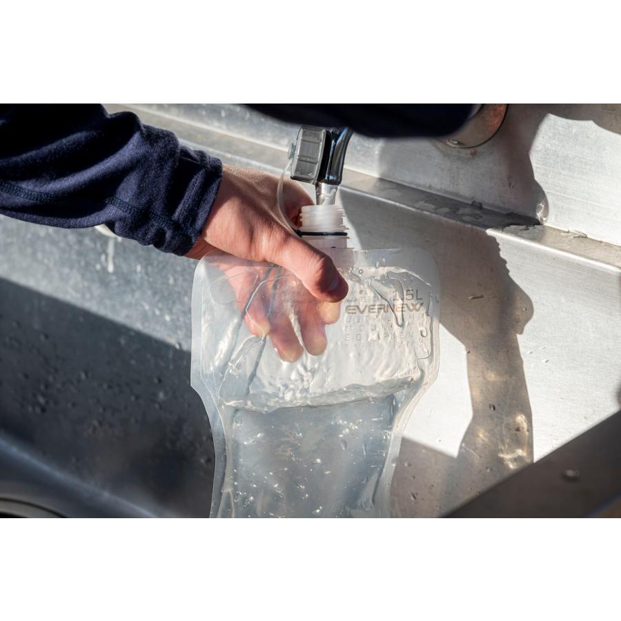 EVERNEW エバニュー Evernew ウォーターキャリー 2L キャンプ バーべーキュー 水筒 抗菌 自立 コンパクト 登山 軽量 ハイドレーション ウォーターキャリーバッグ EBY2 ...