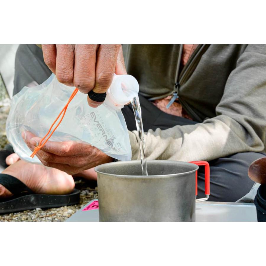 EVERNEW エバニュー Evernew ウォーターキャリー 2L キャンプ バーべーキュー 水筒 抗菌 自立 コンパクト 登山 軽量 ハイドレーション ウォーターキャリーバッグ EBY2 ...