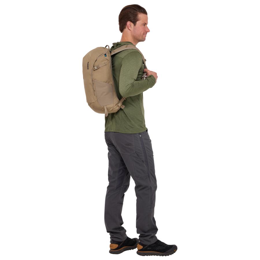 スーリー THULE AllTrail Daypack 18L Faded Khaki メンズ レディース
