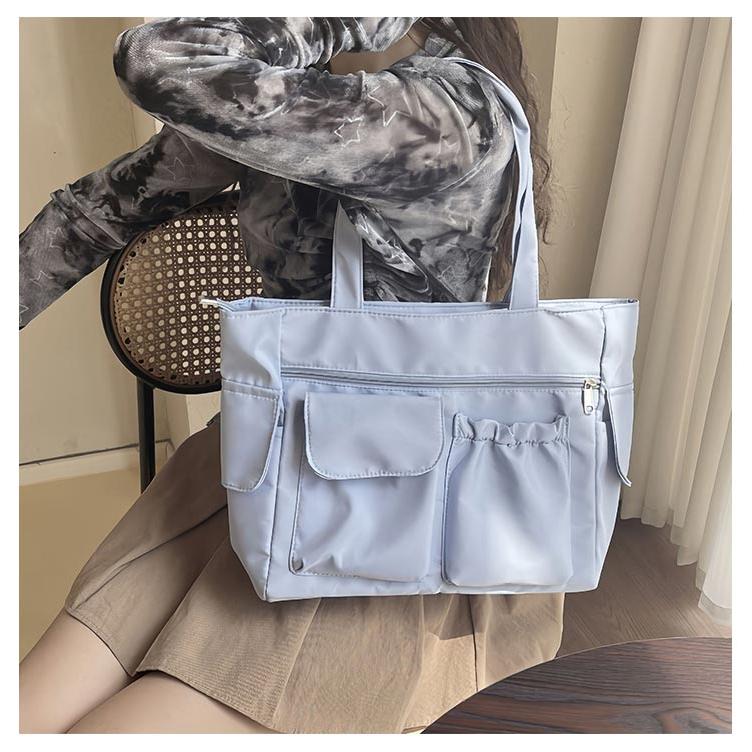 肩掛けバッグ バッグ 学生 大きめ 多収納 トートバッグ ナイロン 鞄 A4 たっぷり収納 収納力 バッグ サイドポケット 大きい おしゃれ 大容量 : itaiya6227 : EC ...