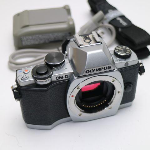 美品 E-M10 ボディ シルバー 即日発送 ミラーレス一眼 OLYMPUS 本体 あすつく 土日祝発送OK : v5pf52536 : エムティーエム - 通販 - Yahoo!ショッピング