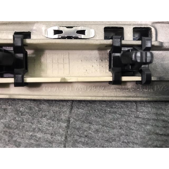 新品! Eクラス/W211/2002-2009 純正 右フロントフェンダーモール A 211 690 28 62/21169028629197 ...