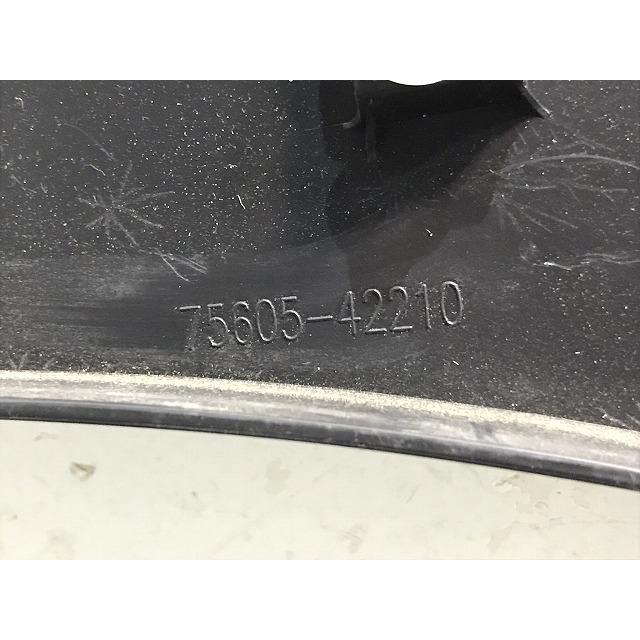 新車取り外し! bZ4X/XEAM10/YEAM15 純正 右リア クォーター/オーバーフェンダー/フェンダーアーチモール 75605 ...