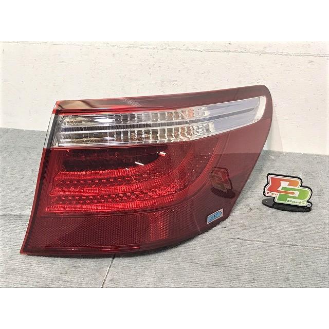 LS/LS460 USF40/USF41/USF45/USF46/UVF45/UVF46 純正 右テールランプ/ライト/レンズ LED ...