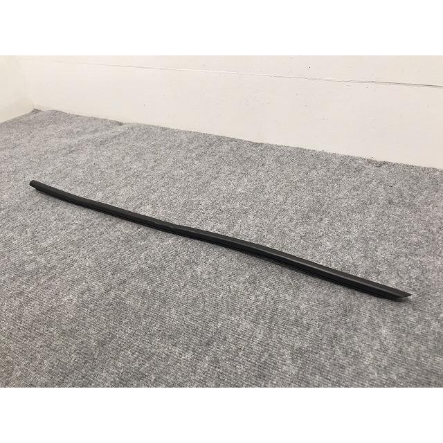 新品!7シリーズ E65/2000-2007 純正 左リア ドア ロアシール 51228223763 BMW(126280) : エコパーツ ...