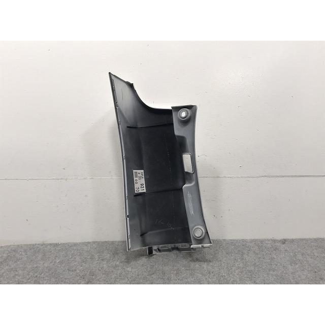 ヴォクシー/ノア/エスクァイア 80系/ZRR80W/ZRR85W/ZRR80G/ZRR85G/ZWR80W 純正 右 リア コーナーパネル ...