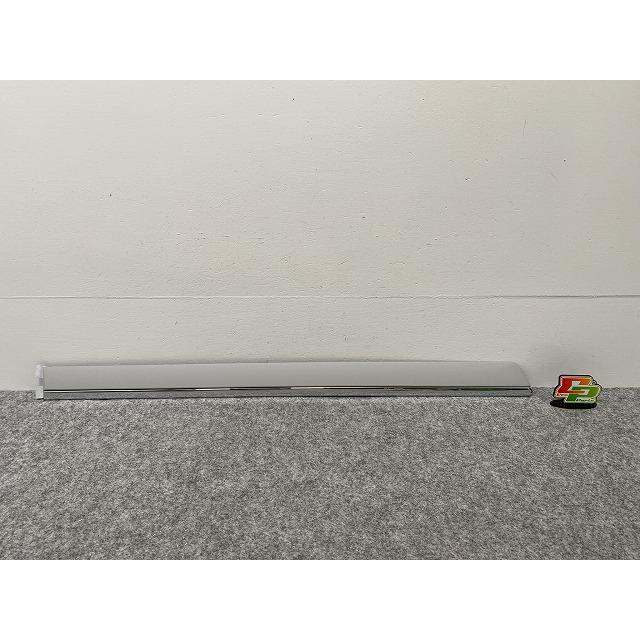 新品!A8/S8 4E系 純正 右 リア ドア モール 4E0853964DGRU 未塗装 アウディ(140652) : エコパーツショップ ...