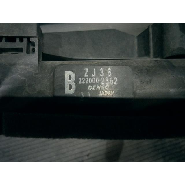 デミオ DBA-DE3FS ラジエータ ZJ38-15-200A : くるま生活応援隊エコパーツ - 通販 - Yahoo!ショッピング