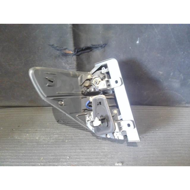 ヴェルファイア DBA-ANH20W 右テールランプ 2.4X 8人 K112-02A コイト 58-28 81551-58082 : くるま生活応援隊エコパーツ - 通販 - Yahoo ...