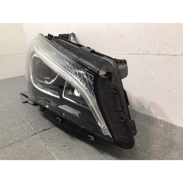 CLAクラス/C117/2016-2019 純正 後期 右ヘッドライト/ランプ LED バラスト ZKW A117 820 70 61/A1178207061 メルセデスベンツ(120882 ...