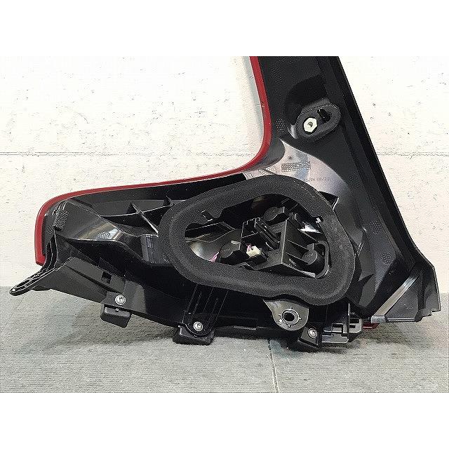 V40 /MB系/ 純正 右 テールランプ/ライト/レンズ LED VALEO 31395845 ボルボ (123384) : エコパーツ ...