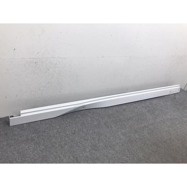 セレナ ハイウェイスター C28/FC28/FNC28/GFC28 純正 左 サイドステップ/サイドスカート 76851 7DF0A プリズムホワイト QBE 日産(131746 ...