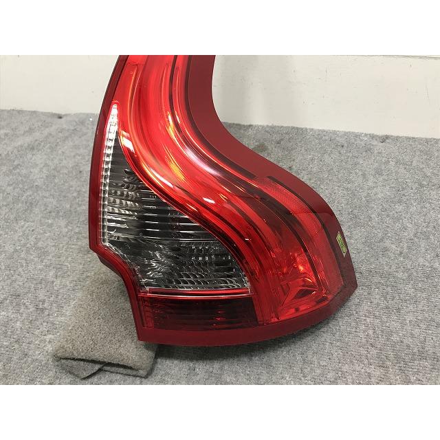 新品!XC60 DB系 社外 前期 右 テールランプ/ライト/レンズ LED VALEO 89075234 V 31290684 ボルボ ...