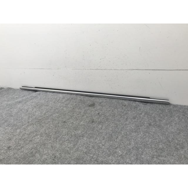 新品!パサート/B7 3CC 純正 左 フロント ドアベルトモールアウター/ドアガラスモール 3AA 837 475 B 3Q7 ...