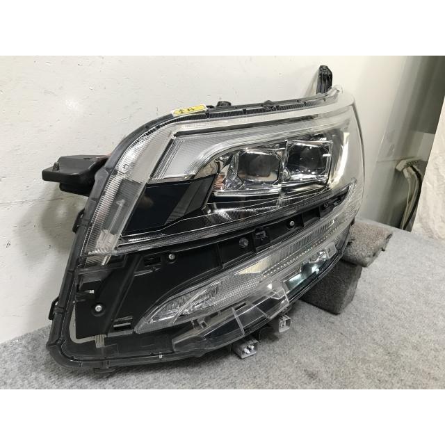 エスクァイア/ノア X/G 80系/ZRR80G/ZRR85G ハイブリッド/ZWR80G 純正 後期 左 ヘッドライト LED レベライザ H 28-244/81150-28G90 ...