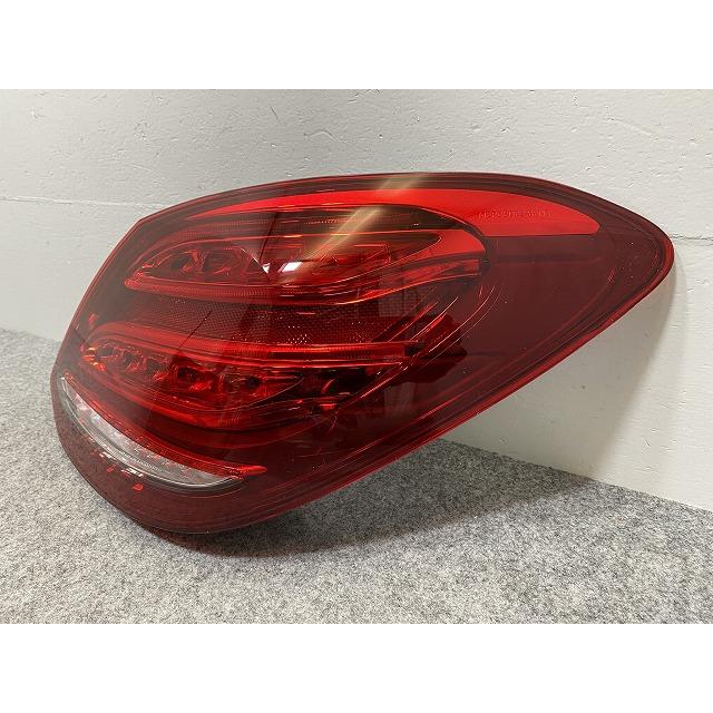 新品!Cクラス W205 純正 右 テールランプ/ライト/レンズ LED A2059061457 A205906145764 メルセデスベンツ ...