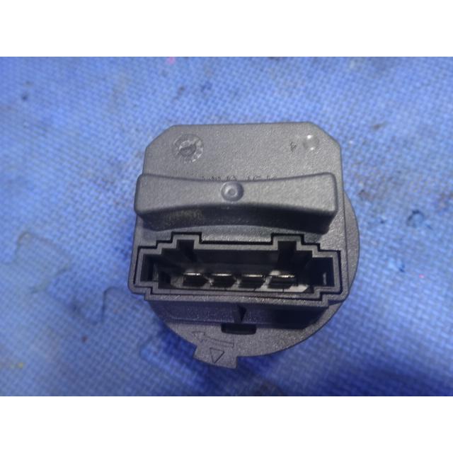 メルセデス ベンツ W204 C200 等 ファンレジスター 品番 5HL008941 [0199] : 輸入車専門中古パーツのエレメント ...