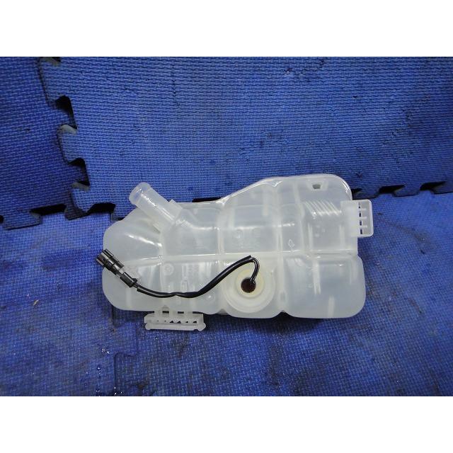 Volvo ボルボ V40 MB4164T 等 純正 ラジエター サブタンク リザーブ タンク 品番 31338763 [1063] : 輸入 ...