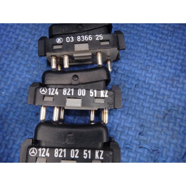 メルセデス ベンツ W124 E280 E320 等 ハザード スイッチ 他4個 セット [1479] : 輸入車専門中古パーツのエレメント - 通販 - Yahoo!ショッピング