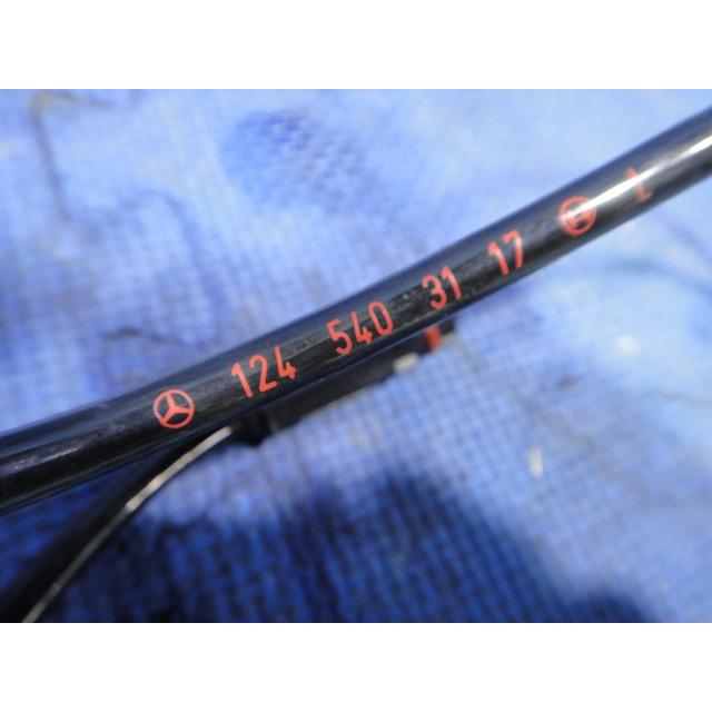 メルセデス ベンツ W124 E280 E320 等 左 フロント ABS スピード センサー 品番 1245403117 [1652 ...