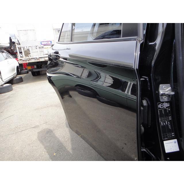 BMW X1 E84 VL18 等 右 リア ドア 475/黒/ [1719] :1719-4:輸入車専門中古パーツのエレメント - 通販 - Yahoo!ショッピング