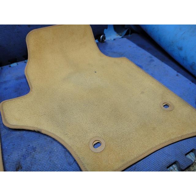 ポルシェ カイエン 9PA 等 フロア マット 右ハンドル [1953] : 輸入車専門中古パーツのエレメント - 通販 - Yahoo!ショッピング