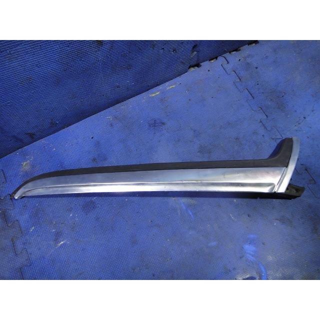 メルセデス ベンツ W114 250 等 純正 右 Aピラー メッキ モール [2285] :2285-93:輸入車専門中古パーツのエレメント - 通販 - Yahoo!ショッピング