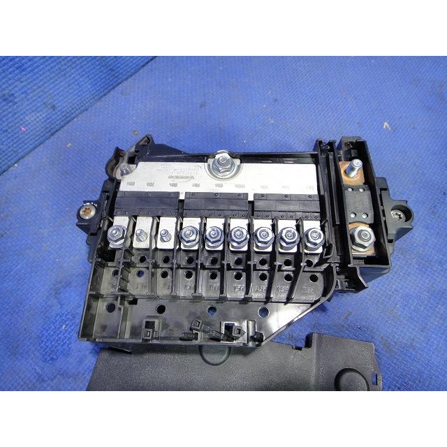 Volvo ボルボ V40 MB4164T 等 ヒューズボックス 品番 31337535 [2296] : 輸入車専門中古パーツのエレメント ...
