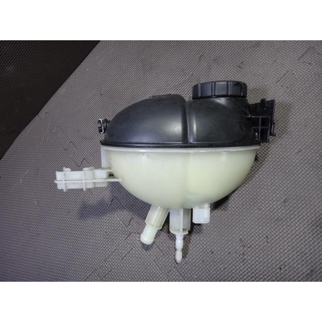 メルセデス ベンツ W204 C200 等 純正 ラジエター サブタンク 品番 2045000049 [3373] : 輸入車専門中古パーツの ...
