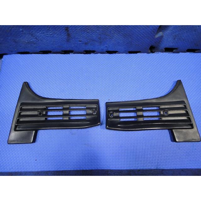 フィアット パンダ 141 等 フロント エア ダクト カバー 左右 [3942] : 輸入車専門中古パーツのエレメント - 通販 - Yahoo!ショッピング