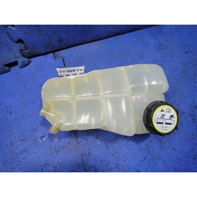 Volvo ボルボ V40 MB4164T 等 ラジエター サブタンク 品番 31338763 [4072] : 輸入車専門中古パーツの ...