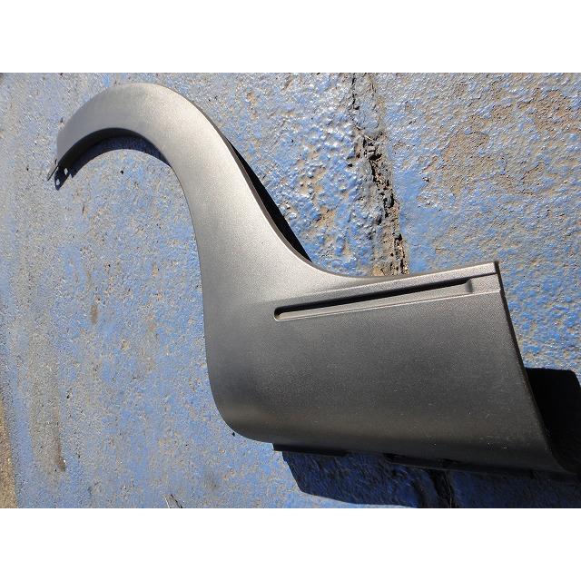 ルノー トゥインゴ GT AHH4B 等 右 リア フェンダー モール 788745227R [4848] : 輸入車専門中古パーツのエレメント - 通販 - Yahoo!ショッピング