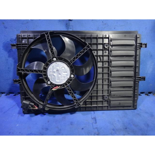 アウディ A1 8XCAX 電動ファン ラジエター クーリング ファン モーター 6R0121207 L [4909] : 輸入車専門中古 ...
