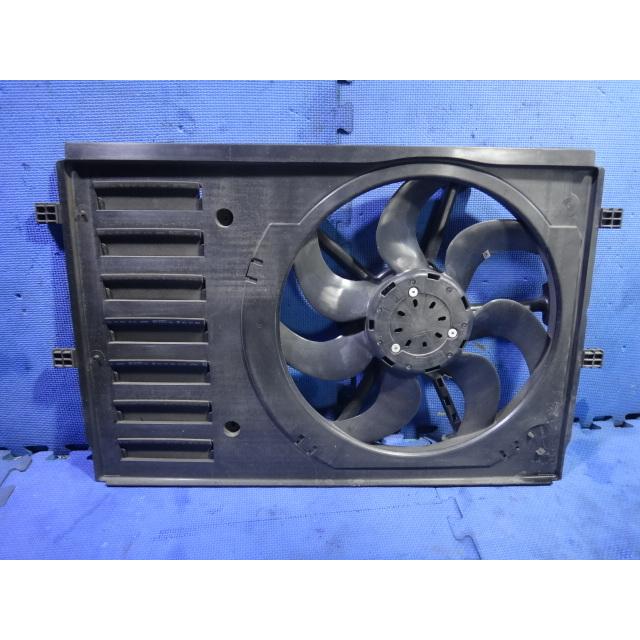 アウディ A1 8XCAX 電動ファン ラジエター クーリング ファン モーター 6R0121207 L [4909] : 輸入車専門中古 ...