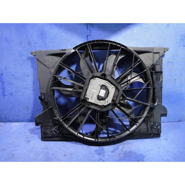 メルセデス ベンツ W211 E320 E240 等 電動ファン モーター クーリングファン 品番 2115000693 [6359 ...