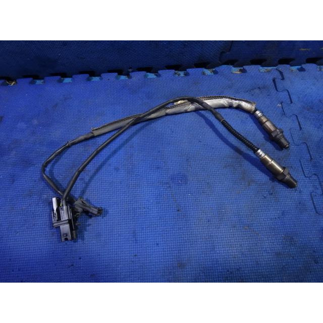 Volvo ボルボ V70 BB 系 等 O2 オーツー センサー ラムダ 品番 30774570 0258007370 [6709 ...