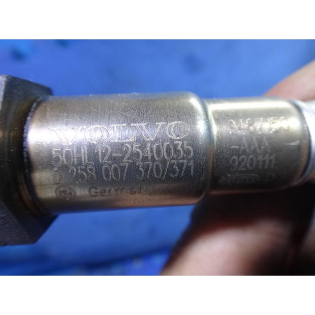 Volvo ボルボ V70 BB 系 等 O2 オーツー センサー ラムダ 品番 30774570 0258007370 [6709 ...