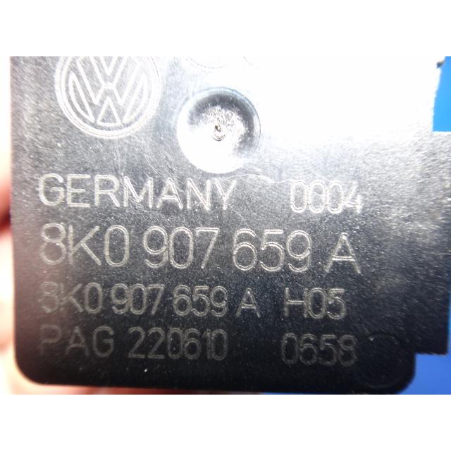 アウディ A4 8K 系 B8 等 エアコン 外気 エアー センサー 品番 8K0907659 A [7852] : 輸入車専門中古パーツの ...