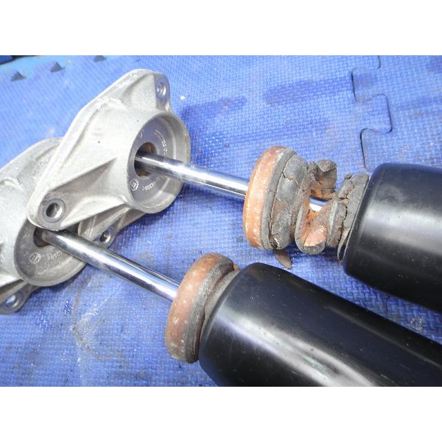 BMW 116i スポーツ [F20] 1A16 等 純正 リア ショック 左右 品番 33526862172 [9521] : 輸入車専門 ...