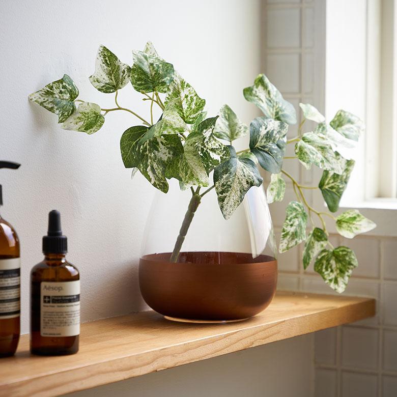 フェイク グリーン アイビー ヘデラ 班入り 高さ 28cm 人工 観葉 植物 プランツ オブジェ 造花 アート ディスプレイ おしゃれ 北欧 ...