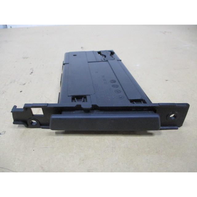 BMW E91 ドリンクホルダー 51457127463-04 : イレブンオート - 通販 - Yahoo!ショッピング