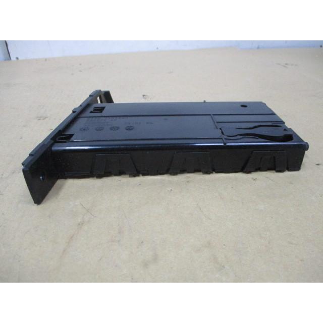 BMW E91 ドリンクホルダー 51457127463-04 : イレブンオート - 通販 - Yahoo!ショッピング