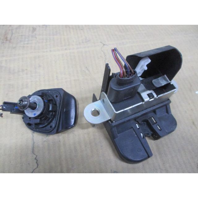 VW フォルクスワーゲン UP アップ AACHY バックドアロック アクチュエーター 1S0827505B 1S0827566 : イレブン ...