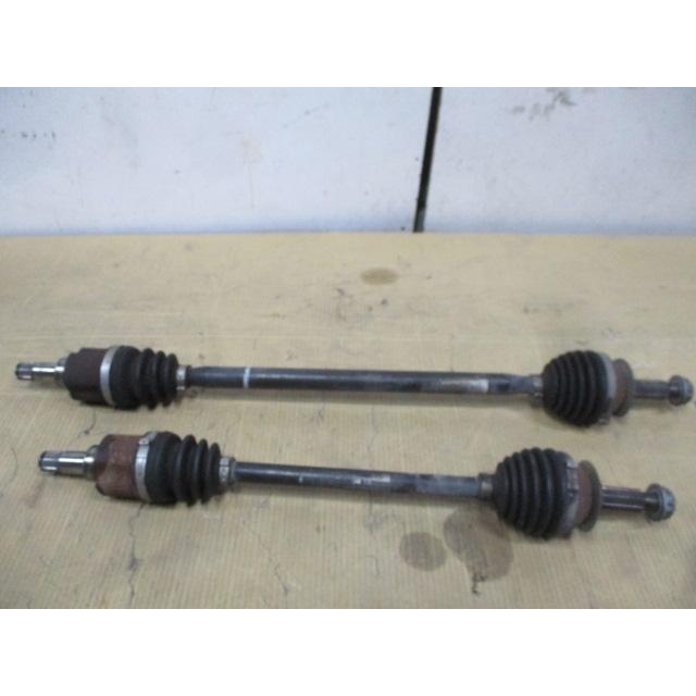 VW フォルクスワーゲン UP アップ AACHY 左右ドライブシャフト 1S0407761D 1S0407762E : イレブンオート ...