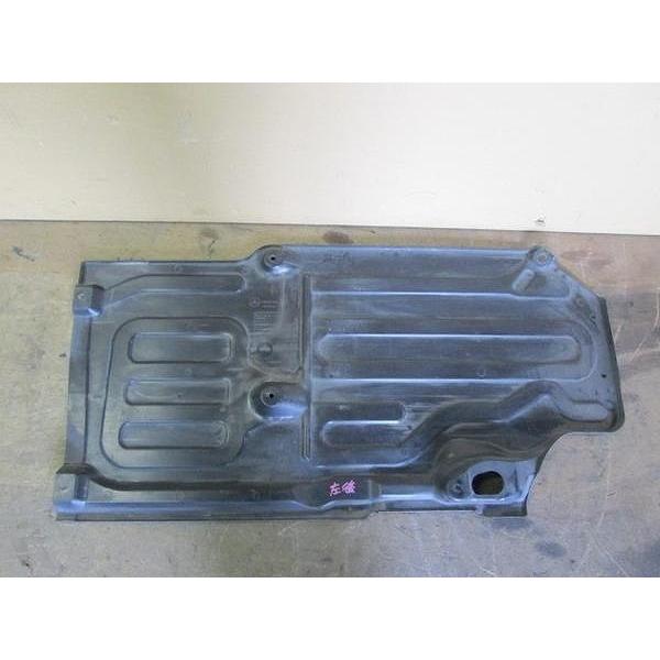 ベンツ Eクラス W211 アンダーカバー 左後側 ★ ＊個人宅配送不可＊ :B1382:イレブンオート - 通販 - Yahoo!ショッピング