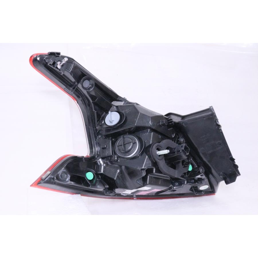 PEUGEOT 14-368★美品★LED T9 プジョー308★右テールライト 9823728580 ASSY 純正★プジョー (DM ...