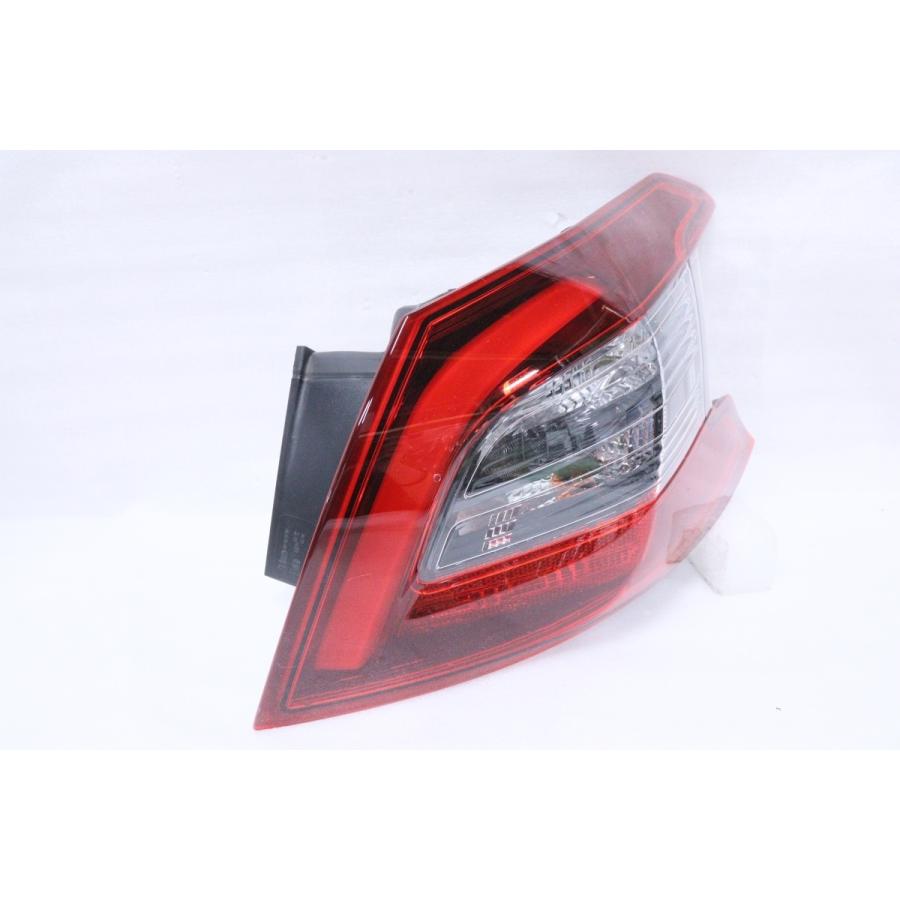 PEUGEOT 16-71★美品★LED T9 プジョー308★右テールライト 9823728580 ASSY 純正★プジョー (DM ...